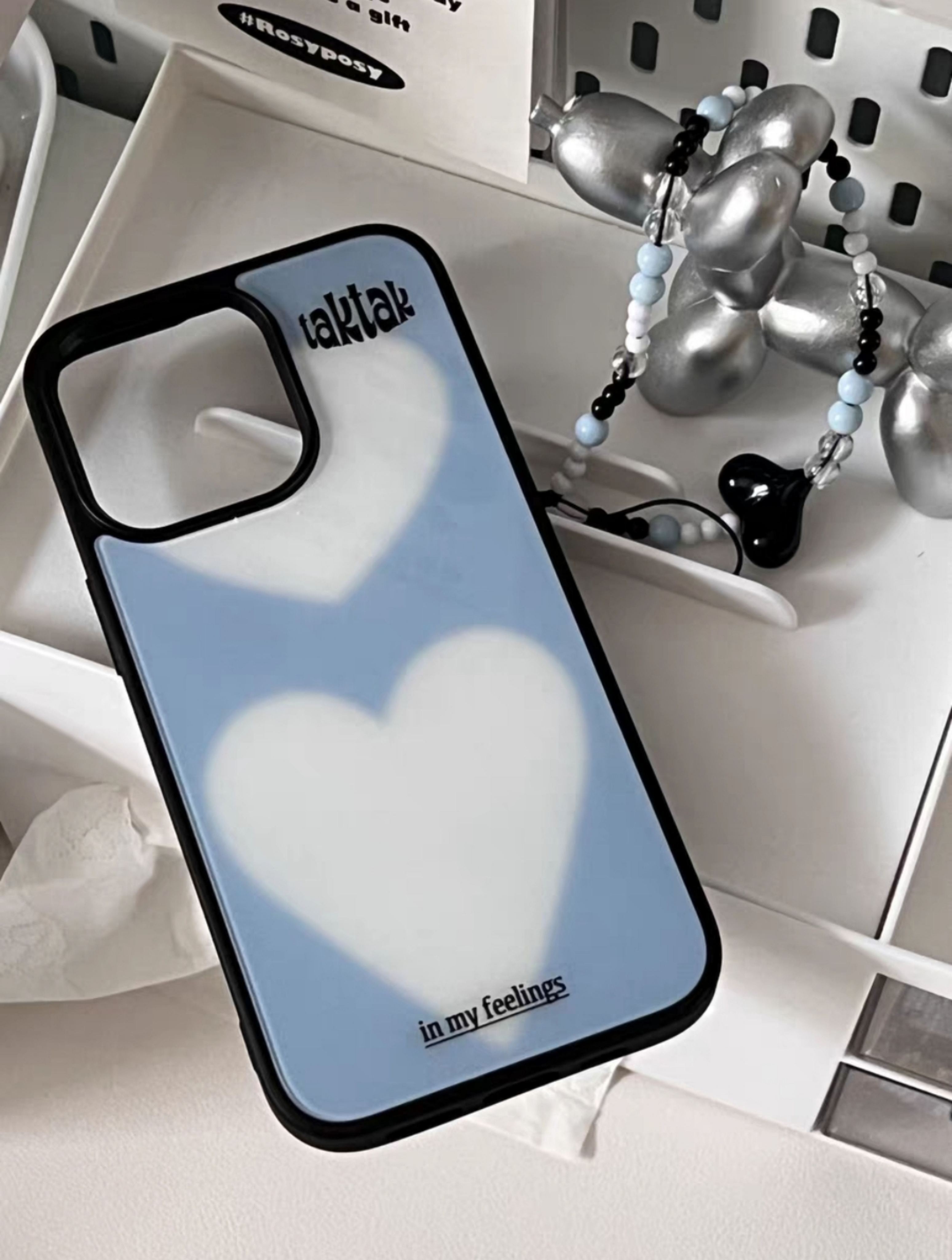 MI｜IG 藍黑色大愛心與小愛心Y2K 吊飾 壓克力 手機支架 IPHONE 12 13 14 15 全包 手機殼 | 蝦皮購物