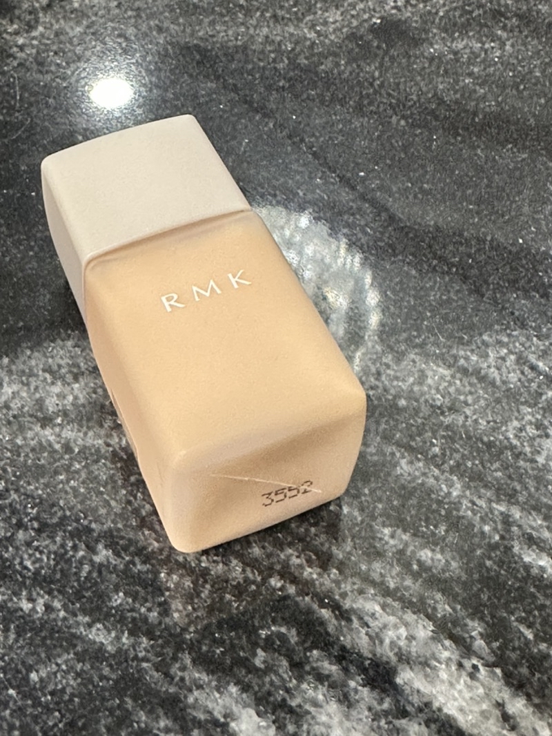 專櫃正品 RMK 完美無瑕粉底液15Ml Spf20 Pa++ 色號200L 新品現貨超低價 | 蝦皮購物
