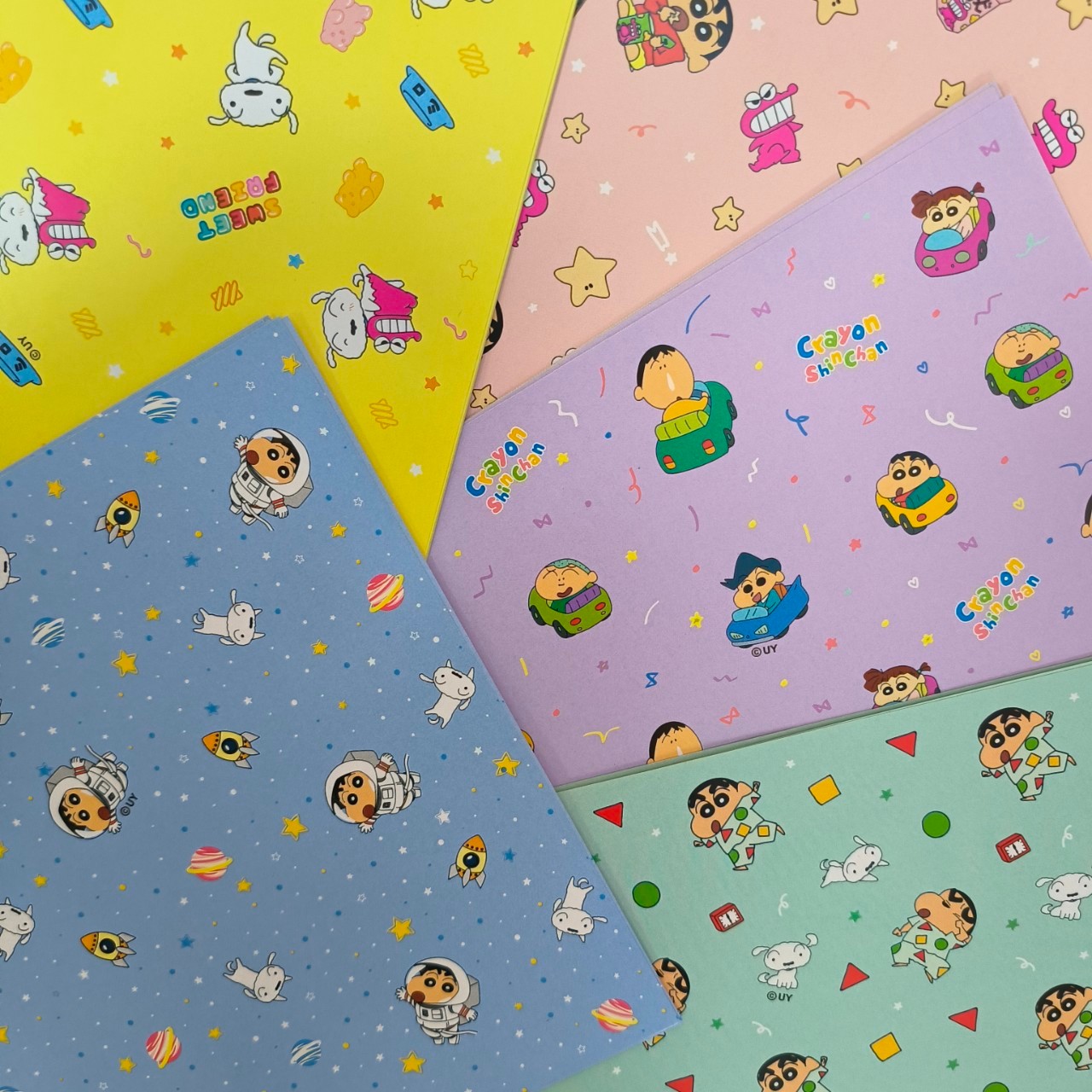 💗正版現貨💗蠟筆小新 雙面色紙 50入 五款 15cm 美勞 勞作 美術 臘光 摺紙 色紙 野原新之助 春日部 教學 | 蝦皮購物