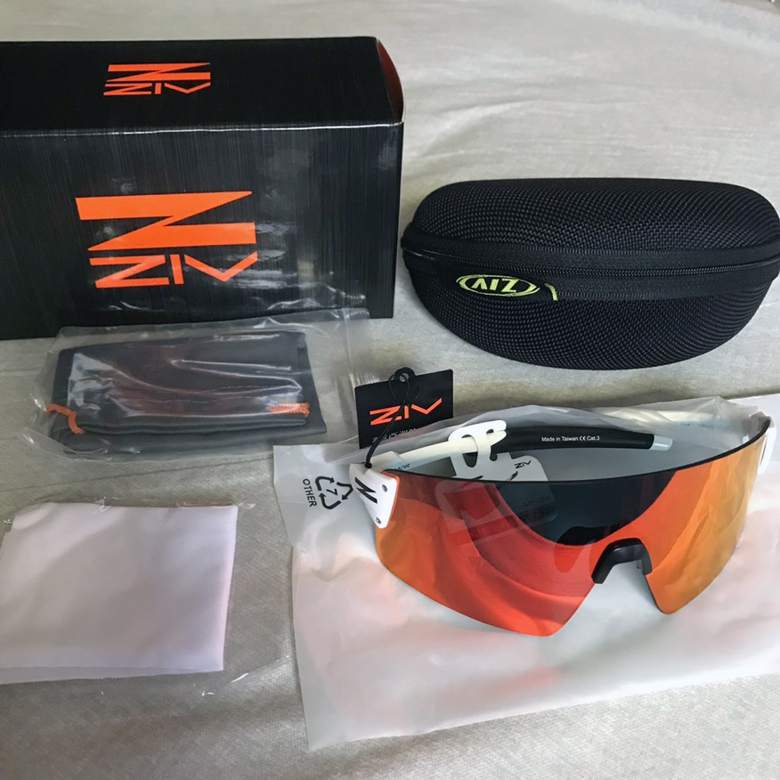 【速度公園】ZIV 運動太陽眼鏡『ARMOR系列』抗撞防霧、髒污鏡片 抗UV 防滑可調式鼻墊 可裝內視鏡，防風眼鏡 風鏡 | 蝦皮購物