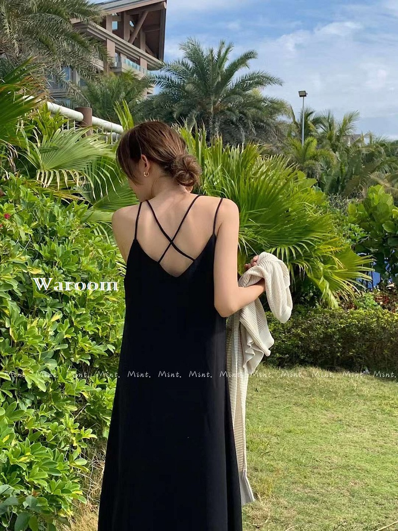 Waroom|現貨售完不補 超仙法式後交叉細肩洋裝|女裝|無袖洋裝|吊帶連身裙|雪紡洋裝|約會|細肩背心裙 8025 | 蝦皮購物