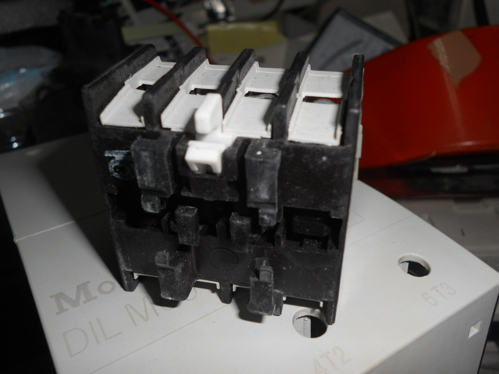 Moeller 接觸器 DIL M80 直流線圈24-27VDC DIL M150-XHI40 (D2) | 蝦皮購物