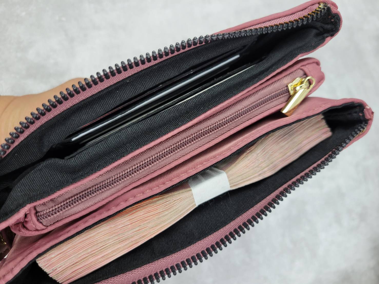 （台灣現貨）MIZZUE RS019 三層厚磅防水尼龍多功能小包 手拿包 多層包 零錢包 卡片包 長夾包 手提包 斜背包 | 蝦皮購物