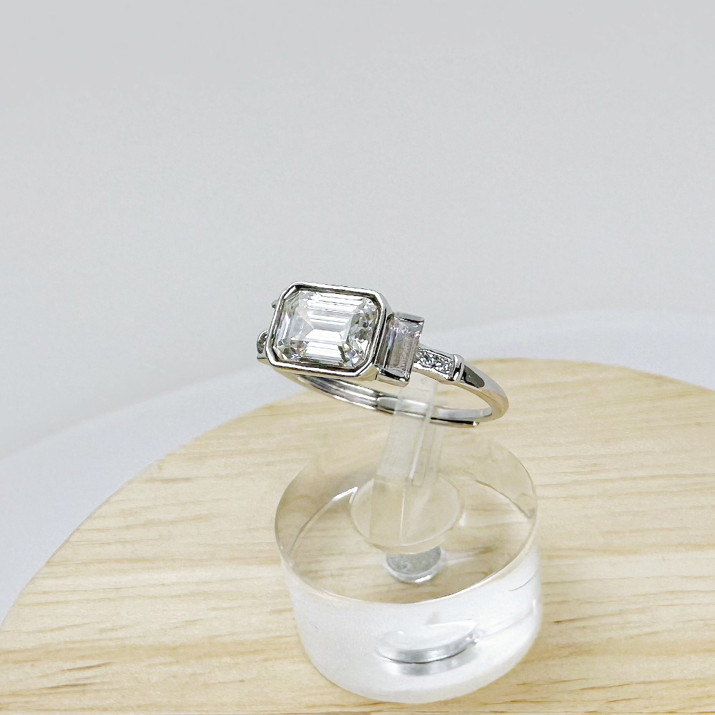 金泰源銀樓 純銀 925 銀 莫桑石 摩星鑽 長方形 超美 百搭 戒指 活動戒圍 女生 女款 鍍 白k金 yf34 方鑽 | 蝦皮購物