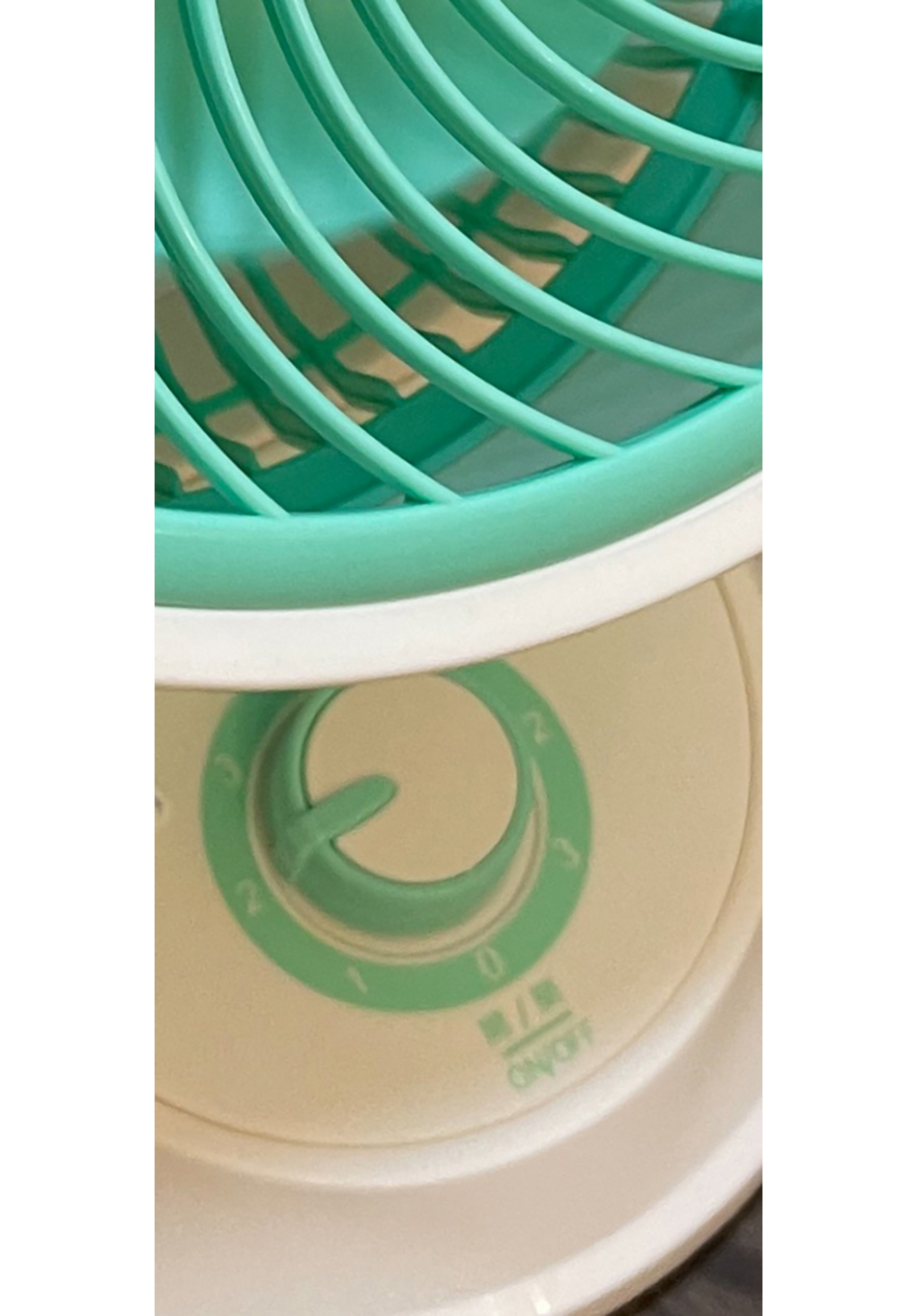 〔家電王〕LAPOLO 桌上型循環涼夏扇 LA-3512，配色好看 旋渦空氣循環 靜音，循環扇 電風扇 桌扇 電扇 | 蝦皮購物