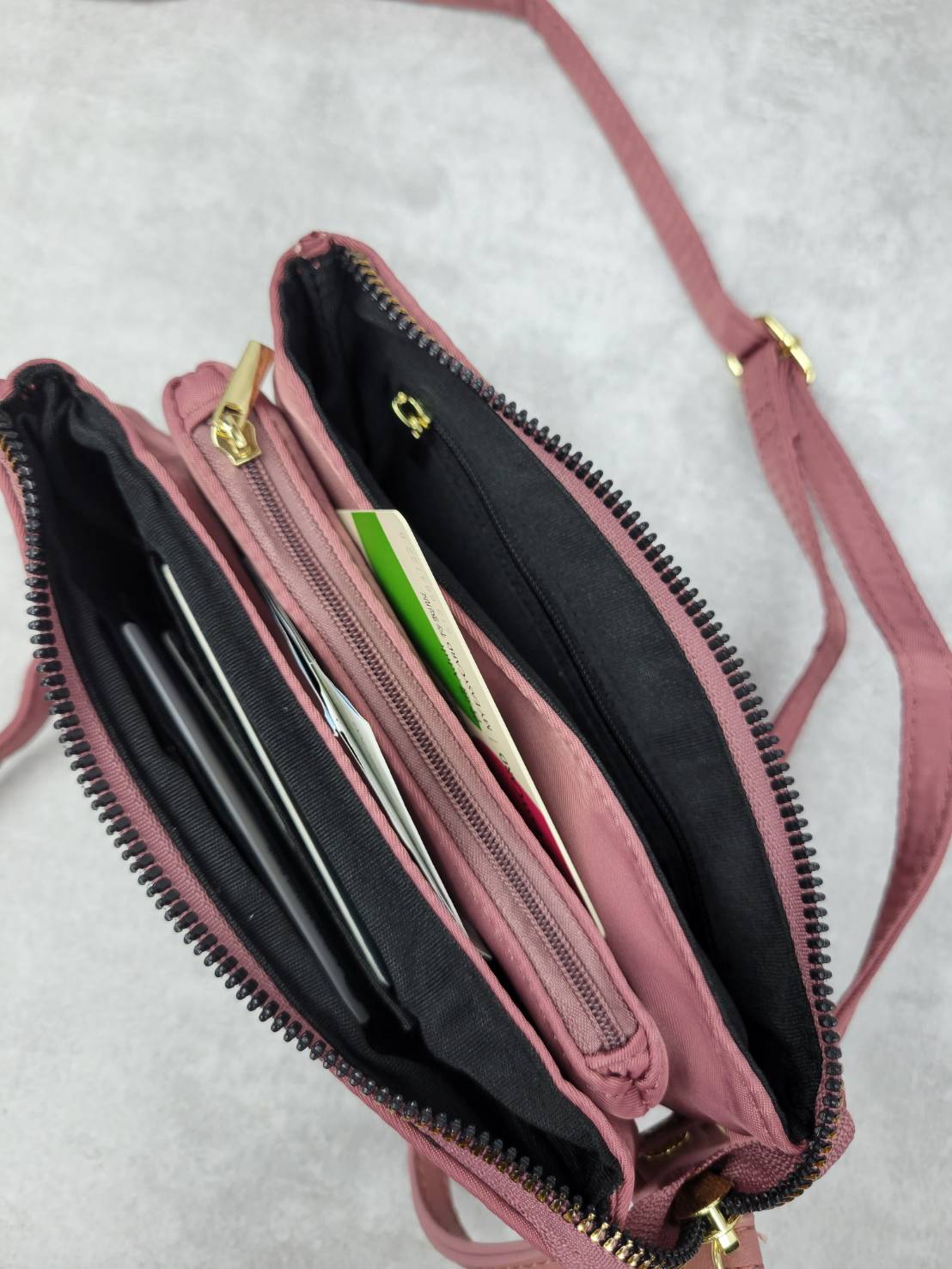 （台灣現貨）MIZZUE RS019 三層厚磅防水尼龍多功能小包 手拿包 多層包 零錢包 卡片包 長夾包 手提包 斜背包 | 蝦皮購物