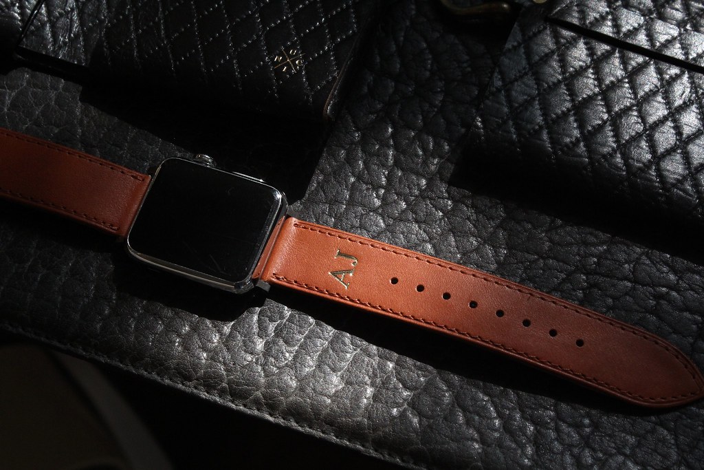UNIC經典皮革錶帶/ Apple watch series 10專用真皮錶帶/ Ultra 2【可客製化】 | 蝦皮購物