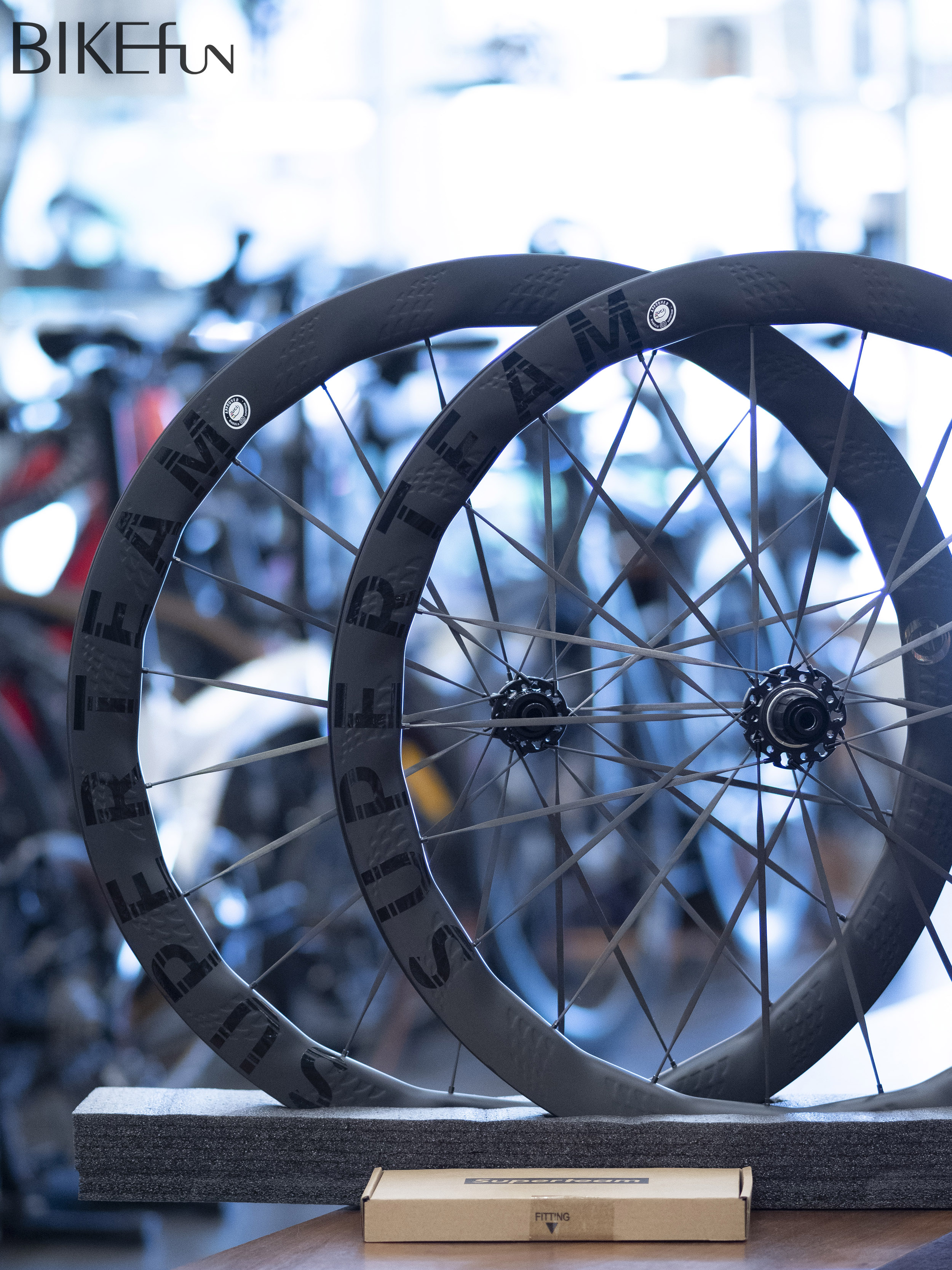 SuperTeam WAVE4850 超隊波浪輪 超級隊 波浪輪 碟煞 空力輪組 陶瓷培林 > BIKEfun拜訪單車 | 蝦皮購物