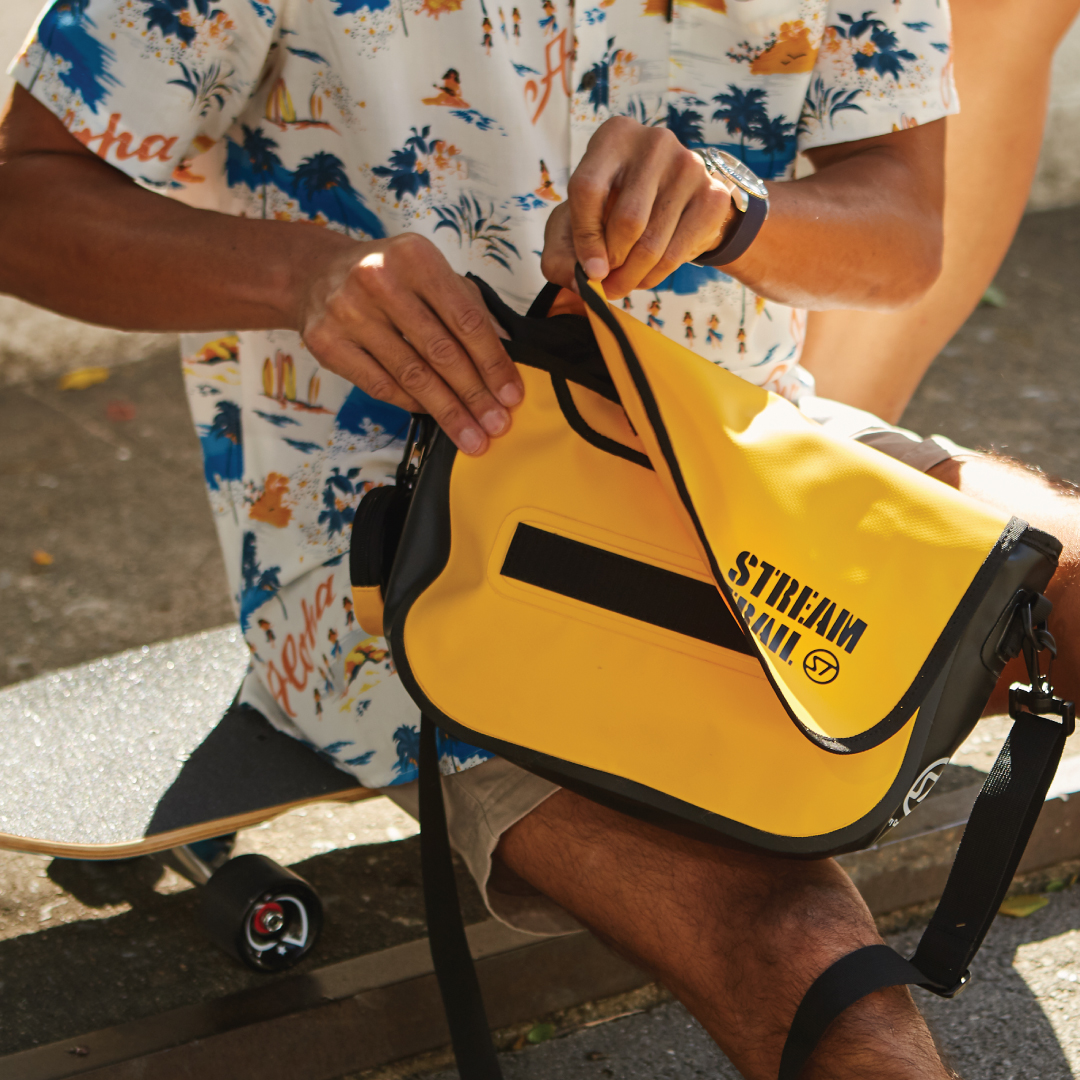 日本Stream Trail 戶外防水包~ Mussel 單肩休閒包 上班 出遊 通勤 騎車 逛街 商務 | 蝦皮購物