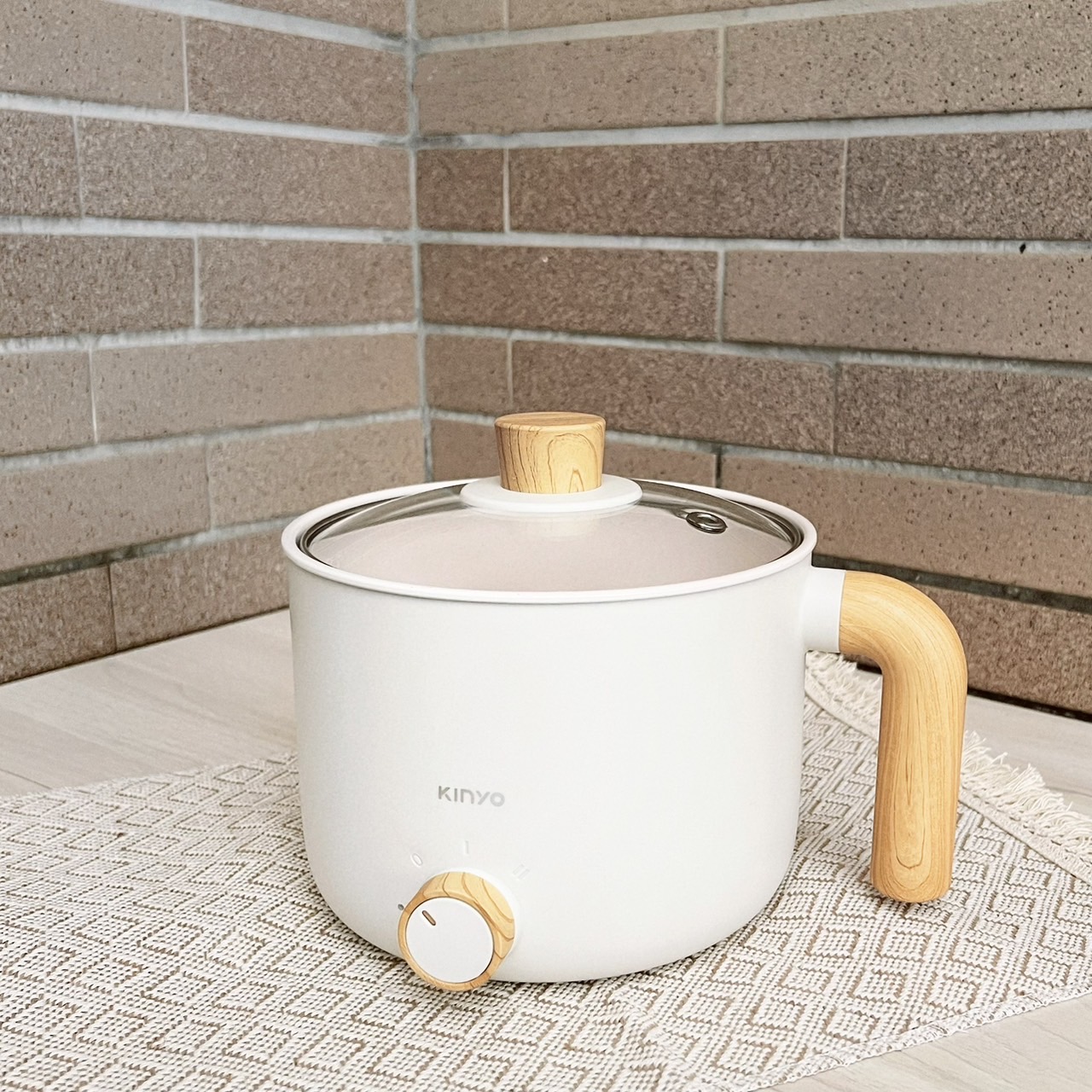 公司貨保固 【KINYO 多功能陶瓷美食鍋 FP-0876】快煮鍋 個人鍋 料理鍋 電火鍋 火鍋 泡麵鍋 附發票 | 蝦皮購物