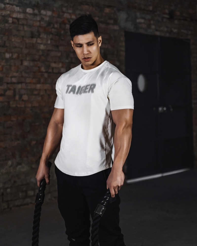 [Taiger] 絕版 現貨 skin soft 訓練 短袖 超透氣 四面拉伸 運動 重訓 IFBB PRO 穿搭 顯壯 | 蝦皮購物
