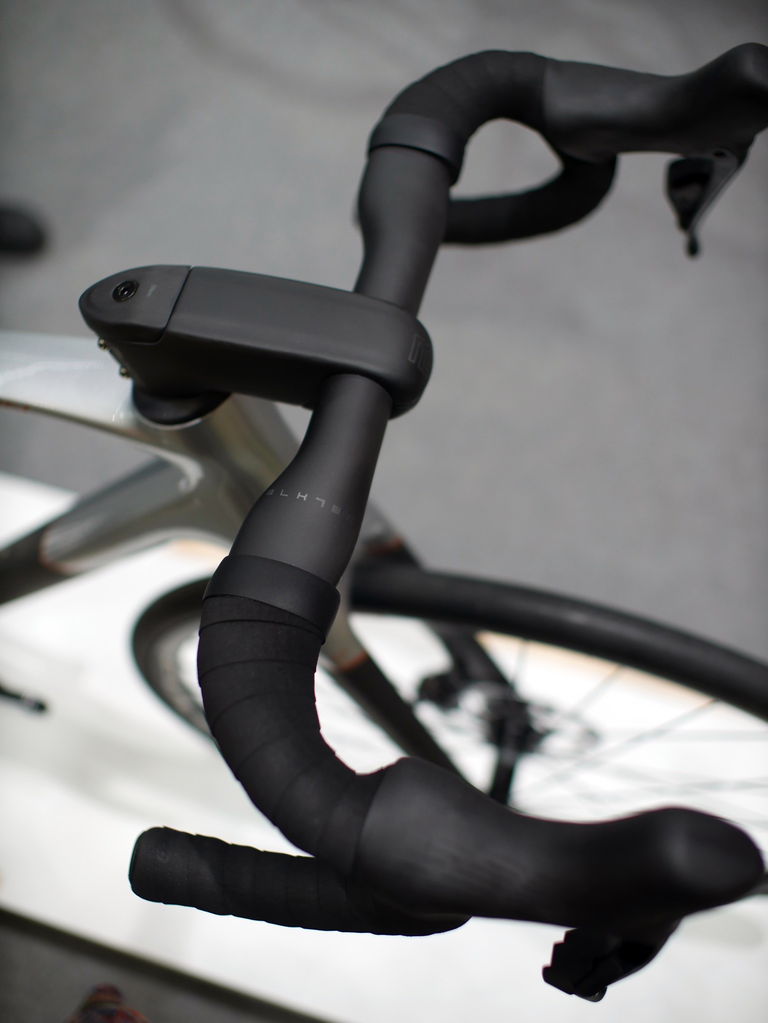 TRIGON RC2 碟煞公路車 105 Di2電變成車 車架組 台灣特別版 經典 > BIKEfun拜訪單車 | 蝦皮購物