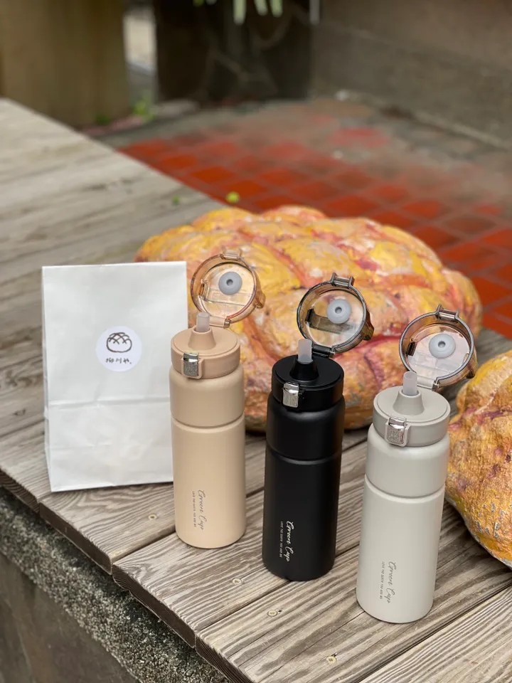 手提彈蓋吸管杯 680ML 316不鏽鋼 保溫杯 保冷杯 環保杯 手提 彈蓋 吸管杯 | 蝦皮購物