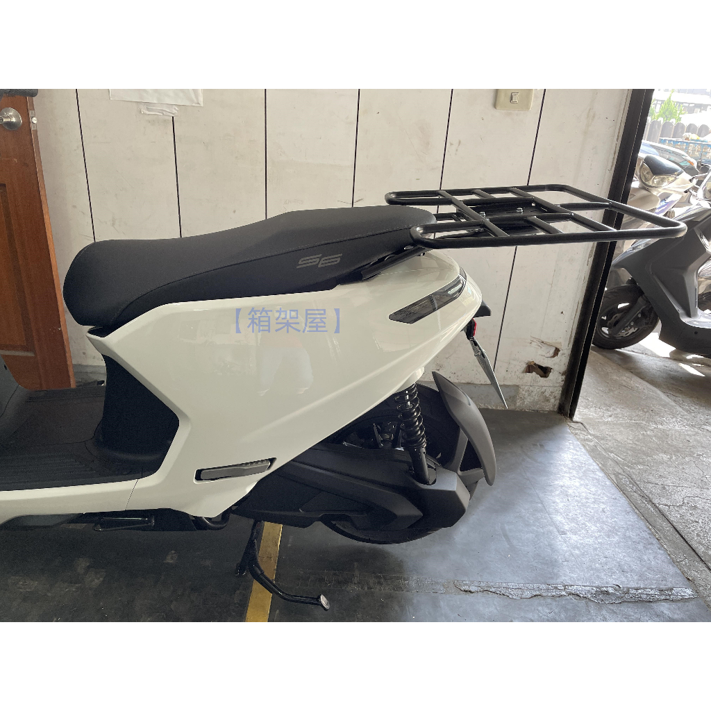 【新北新莊箱架屋】光陽 GP125 後架 漢堡架 + 外送架 貨架 可開座墊及載人 雷霆 MANY 新名流 V2 新豪邁 | 蝦皮購物