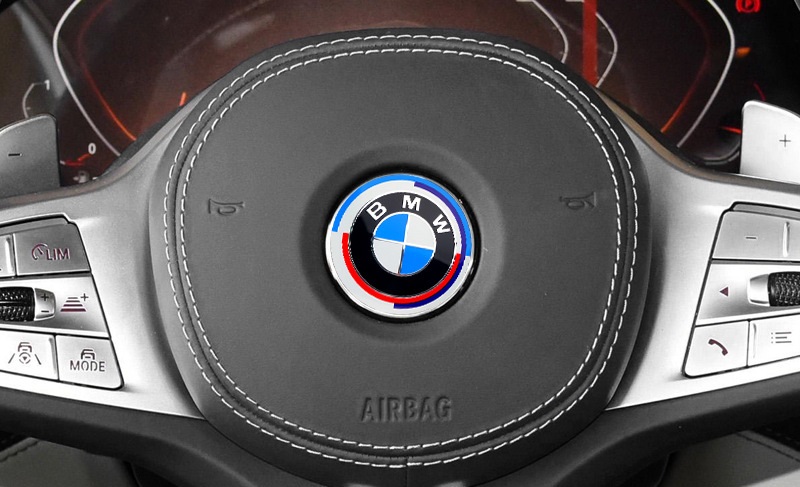 [BW-trade]BMW德國副廠 X6 E71專用後車標 含底座 51147196559 保固三年 50周年KIT聯名 | 蝦皮購物