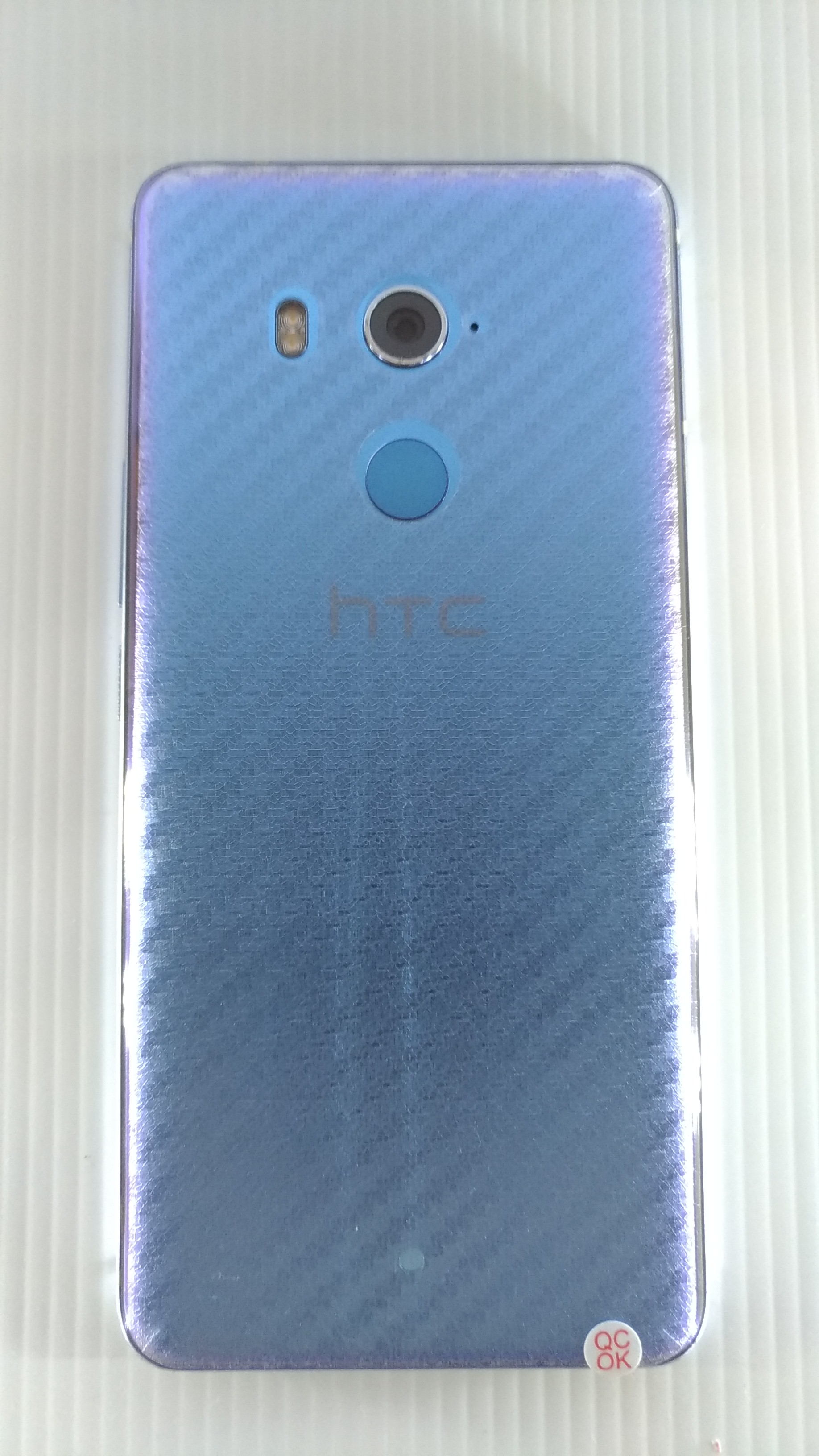 八成新HTC U11 EYEs 4G/64G 炫藍銀 6吋 FHD+ 螢幕 3,930mAh電量 IP67 防水防塵 | 蝦皮購物