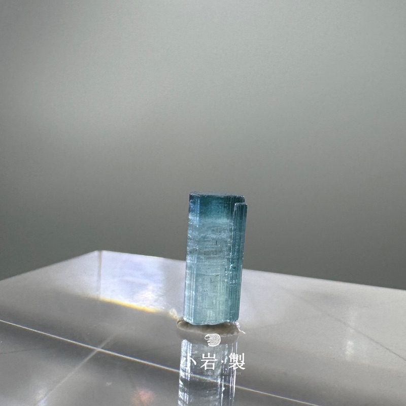 稀有 藍電氣石（藍碧璽） 天藍色（SKY BLUE） 天然電氣石原礦 淨度佳顏色美炸 小岩製TB026 | 蝦皮購物