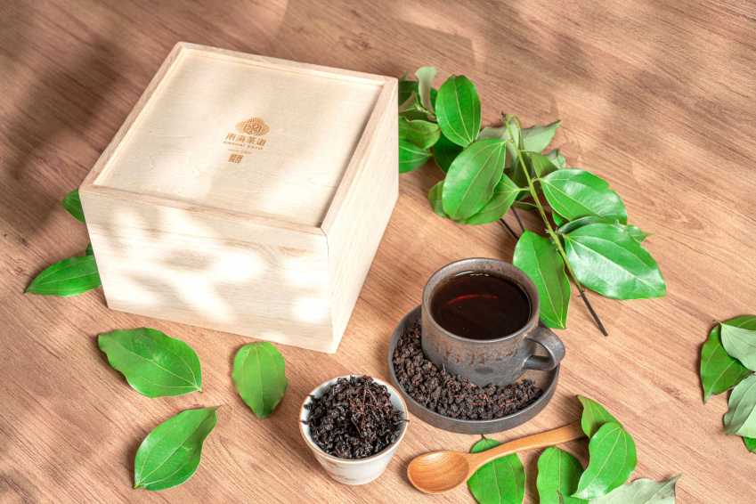 【南海茶道】ITQI杉林溪龍焙茶禮盒單盒-鎏金系列 榮獲2023 2024比利時國際風味評鑑(ITQI)絕佳風味二星獎章 | 蝦皮購物