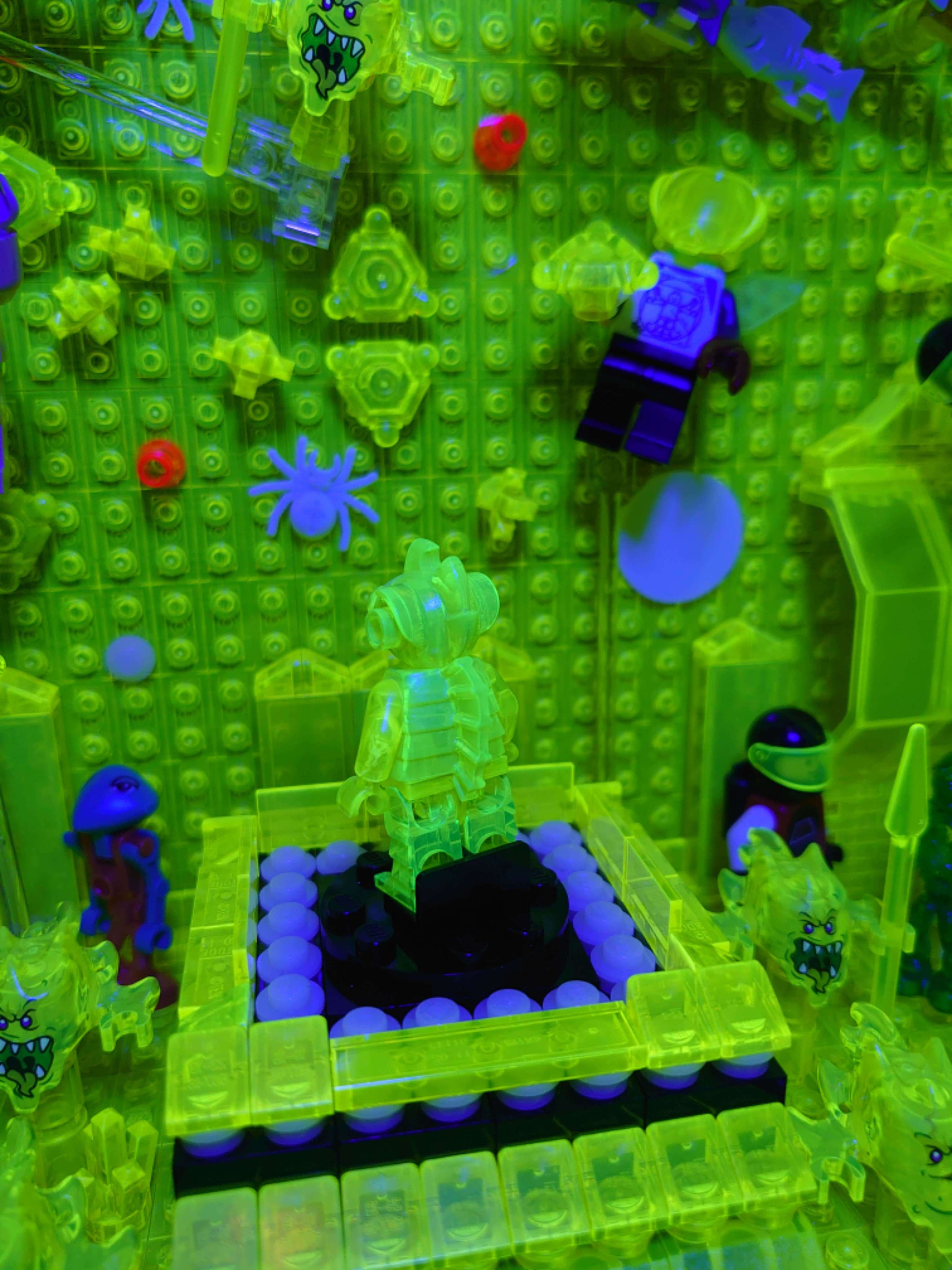 樂高/Lego Seatron/Sea-Tron 外星人/Alien 霓虹綠 透明螢光綠 超稀有樂高樣品 比小金人更稀有 | 蝦皮購物