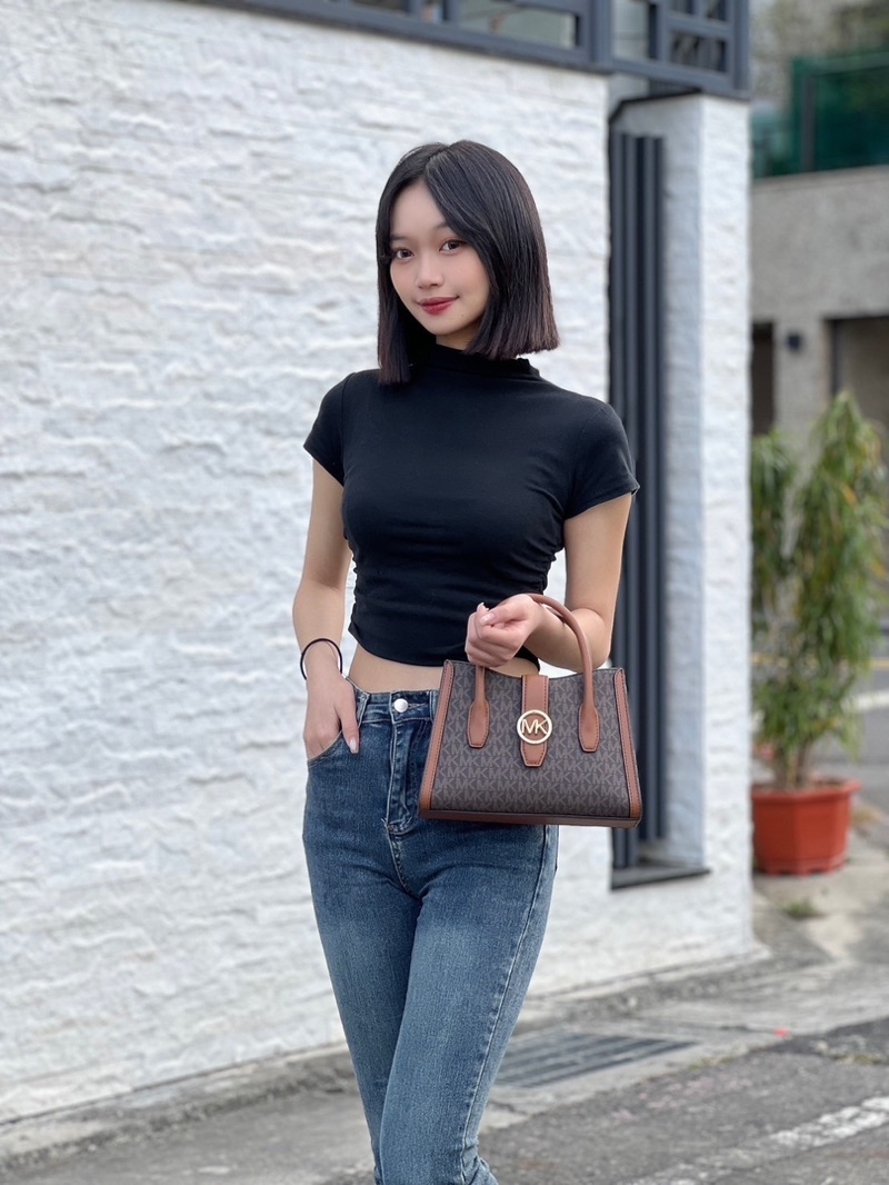 【New START精品服飾-員林】現貨 Michael Kors MK Gabby 立體圓釦 手提包 側背包 | 蝦皮購物