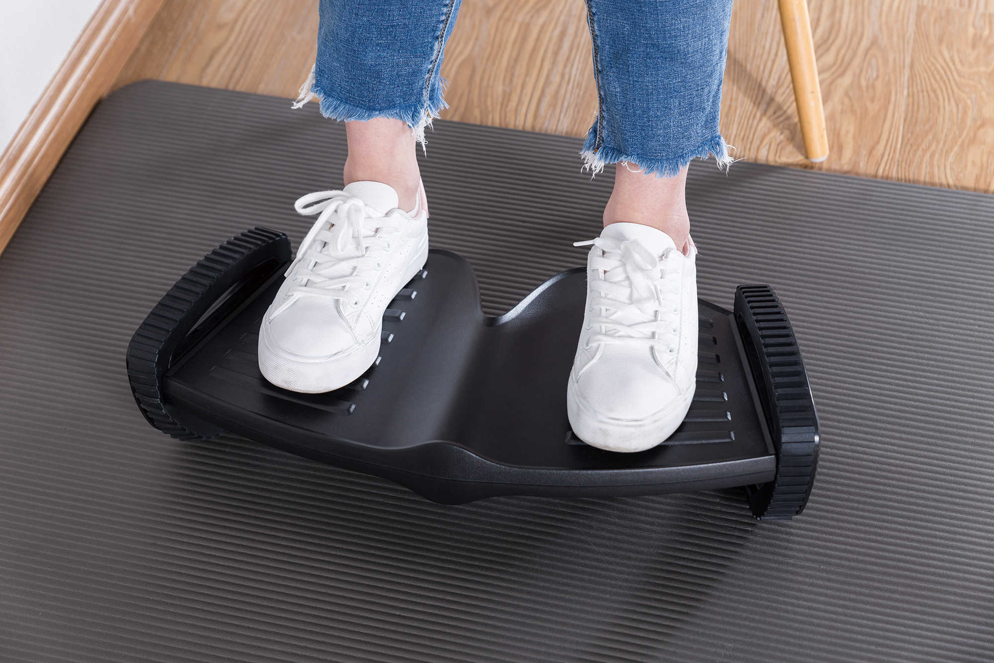 【瑞米 Raymii】 LSA-54 紓壓搖滾腳踏墊 腳底舒壓按摩 人體工學 足部減壓腳墊 | 蝦皮購物