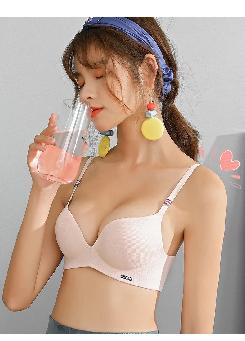 Onedays 英倫風😘冰絲內衣 無痕內衣 無鋼圈內衣 小胸顯大 小胸內衣 深V內衣 內衣 胸罩 透氣 美胸 C422 | 蝦皮購物