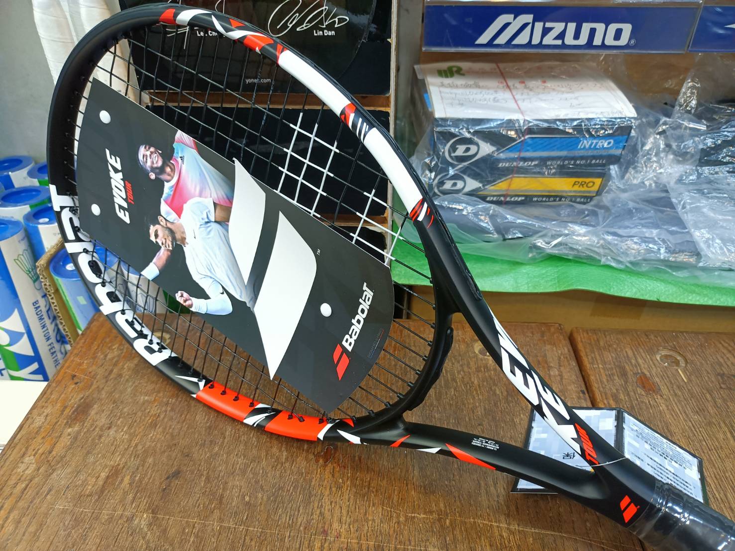 總統網球 BABOLAT EVOKE TEAM 102白藍配色 TOUR 105黑紅配色 全碳 網球拍 (原廠已穿線) | 蝦皮購物