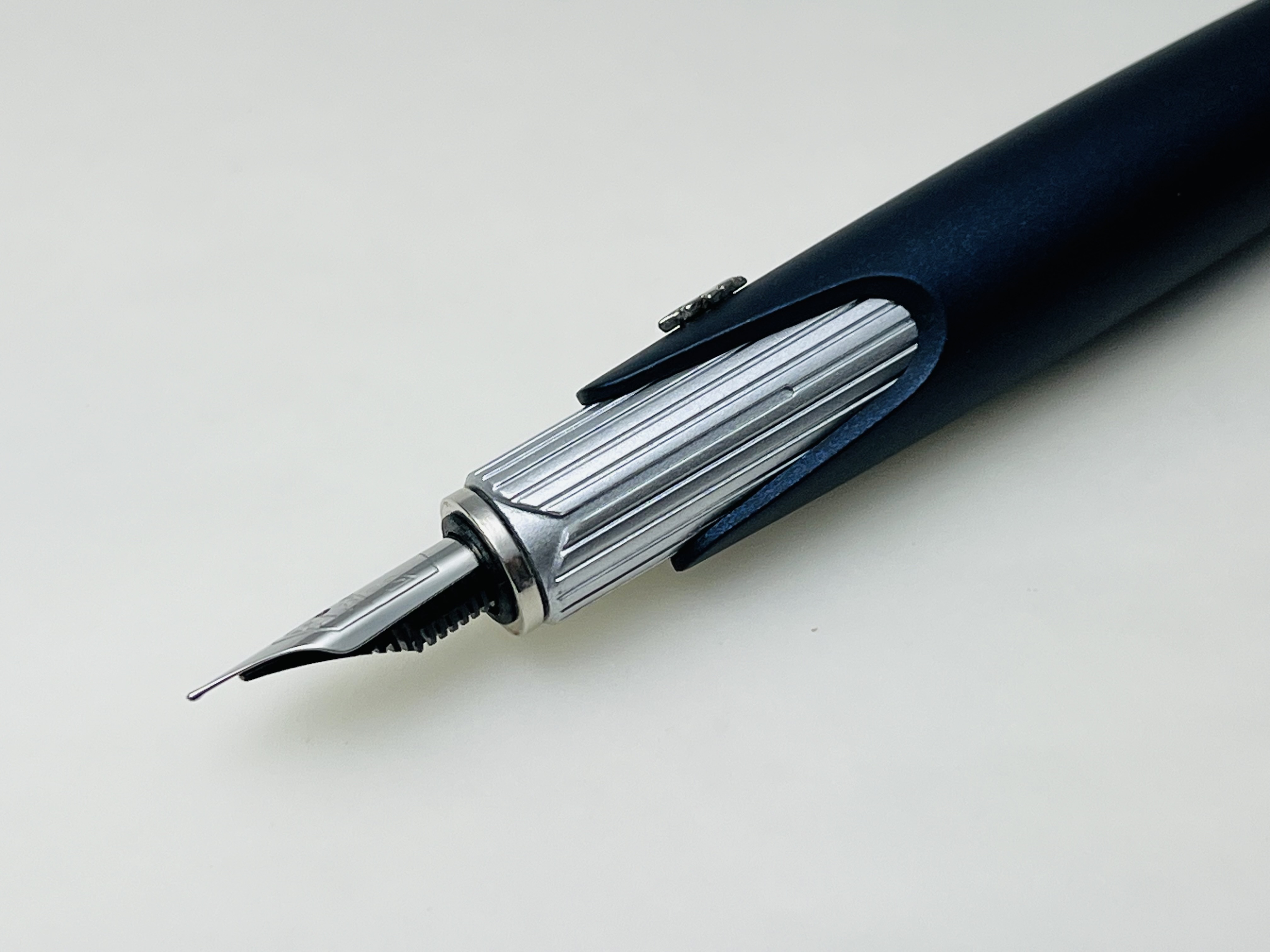 【超跑造型】義大利Stipula Speed 磁吸拔蓋 活塞式鋼尖鋼筆 | 蝦皮購物