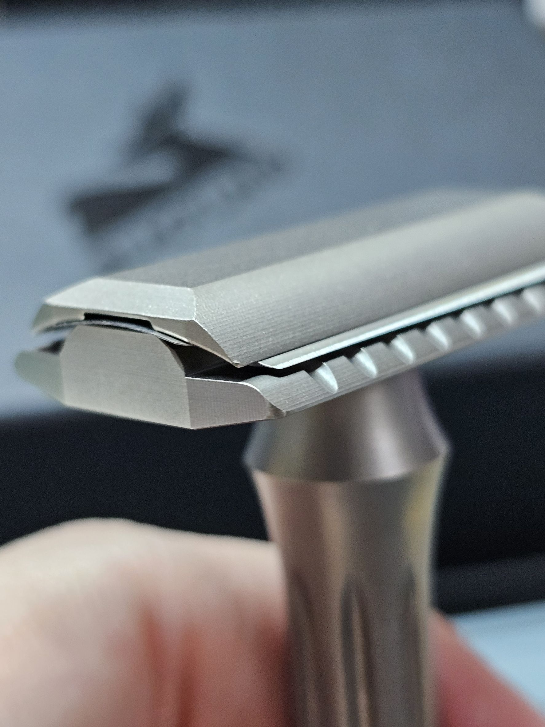 Blackland Blackbird Lite Titanium DE Safety Razor 鈦 刮鬍刀 | 蝦皮購物