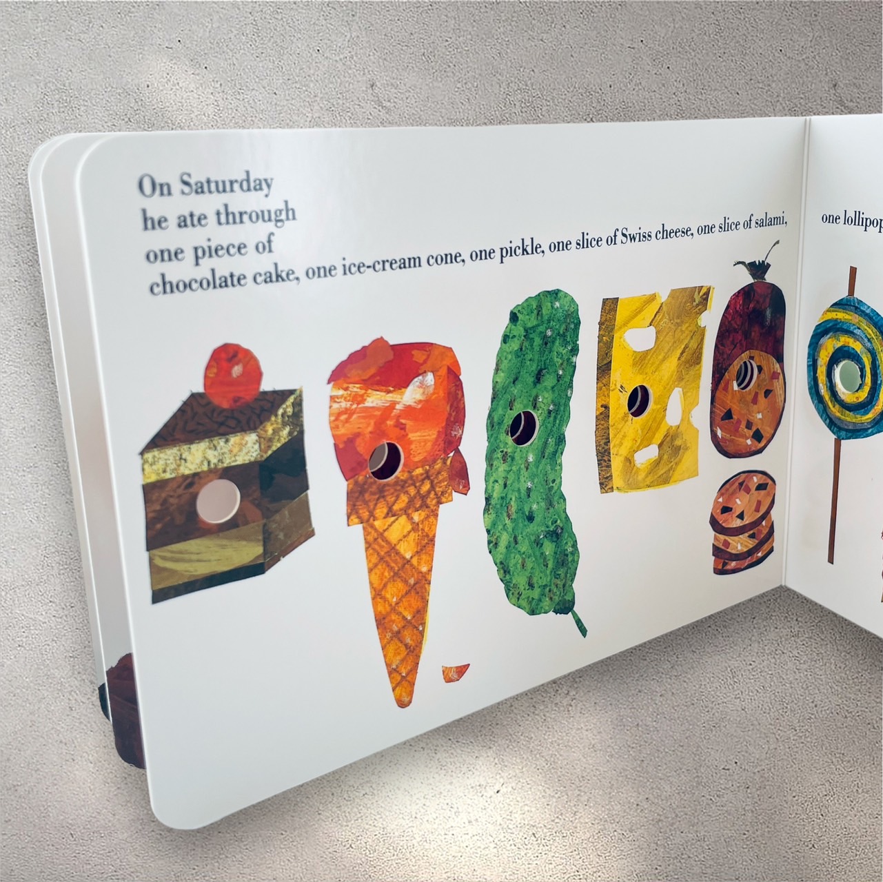 【Philomel Books】 啟蒙硬頁書 The Very Hungry Caterpillar 好餓的毛毛蟲 繪本 | 蝦皮購物