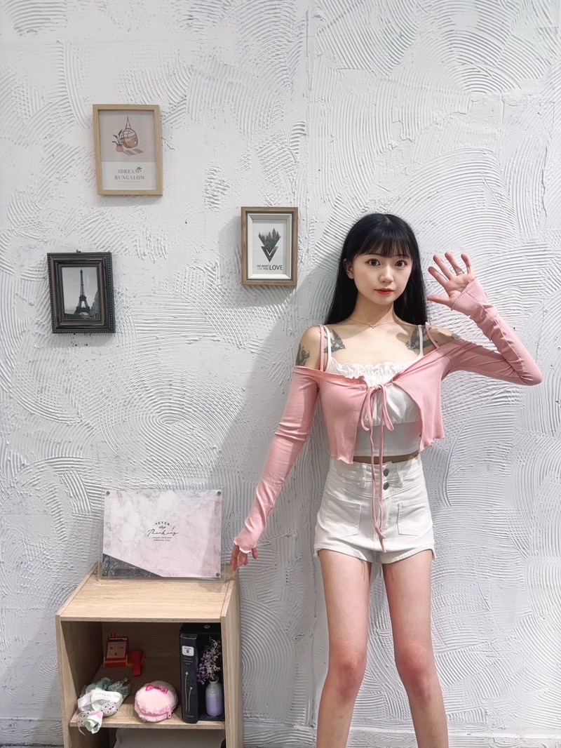 【Y.LLL】｜現貨｜高級感純欲辣妹木耳邊上衣+裸肩花邊外罩set 兩件式上衣 | 蝦皮購物