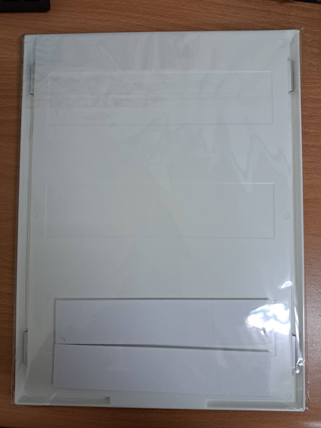 布告欄 | 新型 A4 壓克力布告欄 T3520 附雙面膠 廣告 社區 啟事 公告 佈告欄 抽換方便 壓克力牌 告示牌 | 蝦皮購物