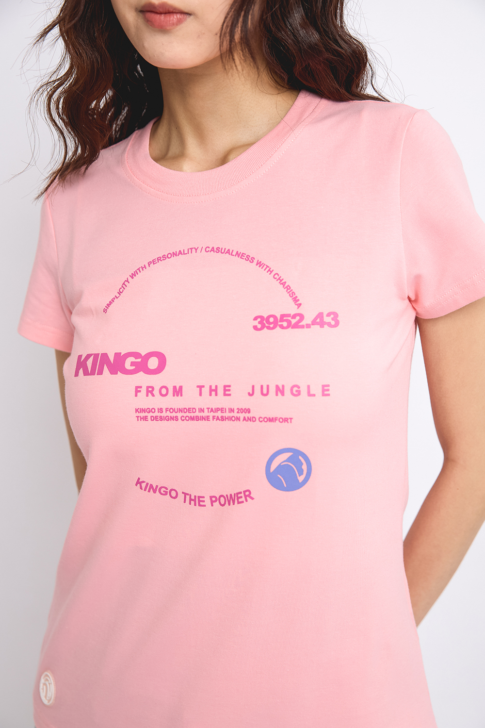 KINGO女款｜淺粉印花T恤 312137｜官方直營 | 蝦皮購物