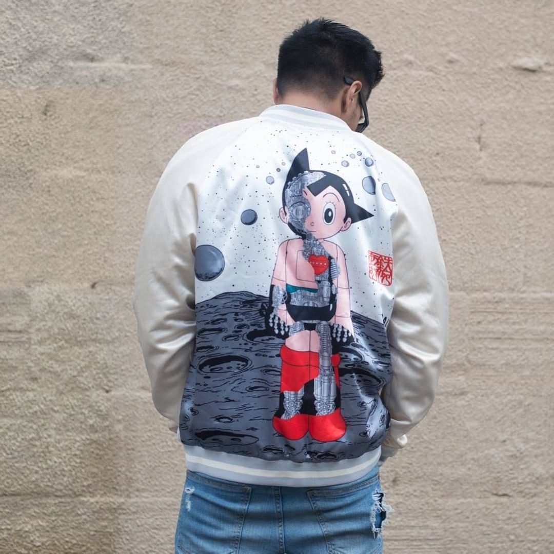 BAIT x Astro Boy Moon Souvenir Jacket 原子小金剛 絲綢 聯名 米白色 棒球外套 | 蝦皮購物