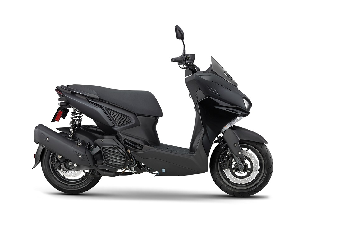 YAMAHA 原廠 Force 2.0 右 亮黑 整流罩 料號：BFV-F8377-00-P4 | 蝦皮購物