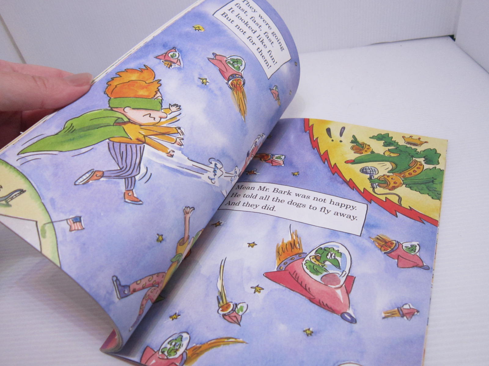 「二手書」 Scholastic Reader Supertwins 2 meet the bad dogs 英文讀本 | 蝦皮購物
