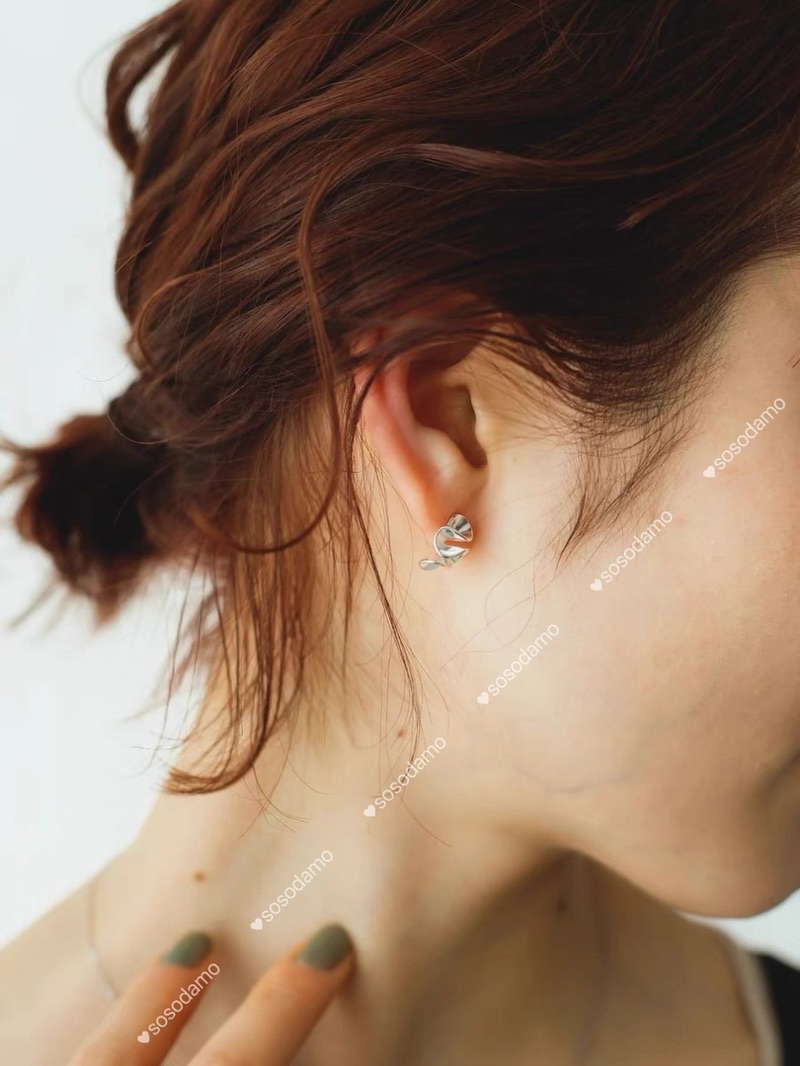 【金色24H出貨】出口日本 S925純銀 簡約 法式千金風扭結花邊耳環 日牌飾品 配飾 耳飾 銀飾 | 蝦皮購物