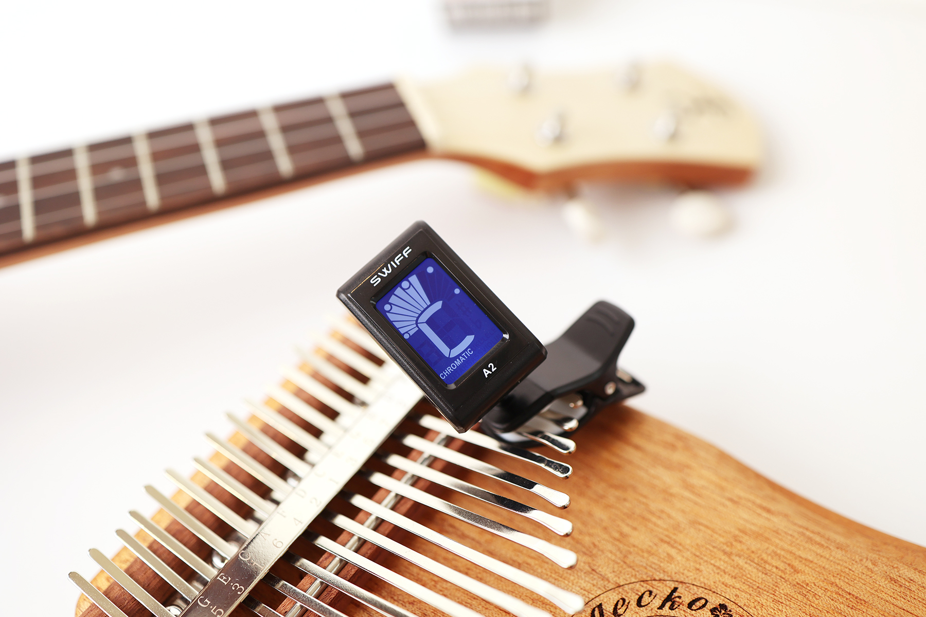 開發票送電池 ! SWIFF A2 調音器 吉他調音器 烏克麗麗調音器 夾式調音器 拇指琴 卡林巴 小提琴 | 蝦皮購物