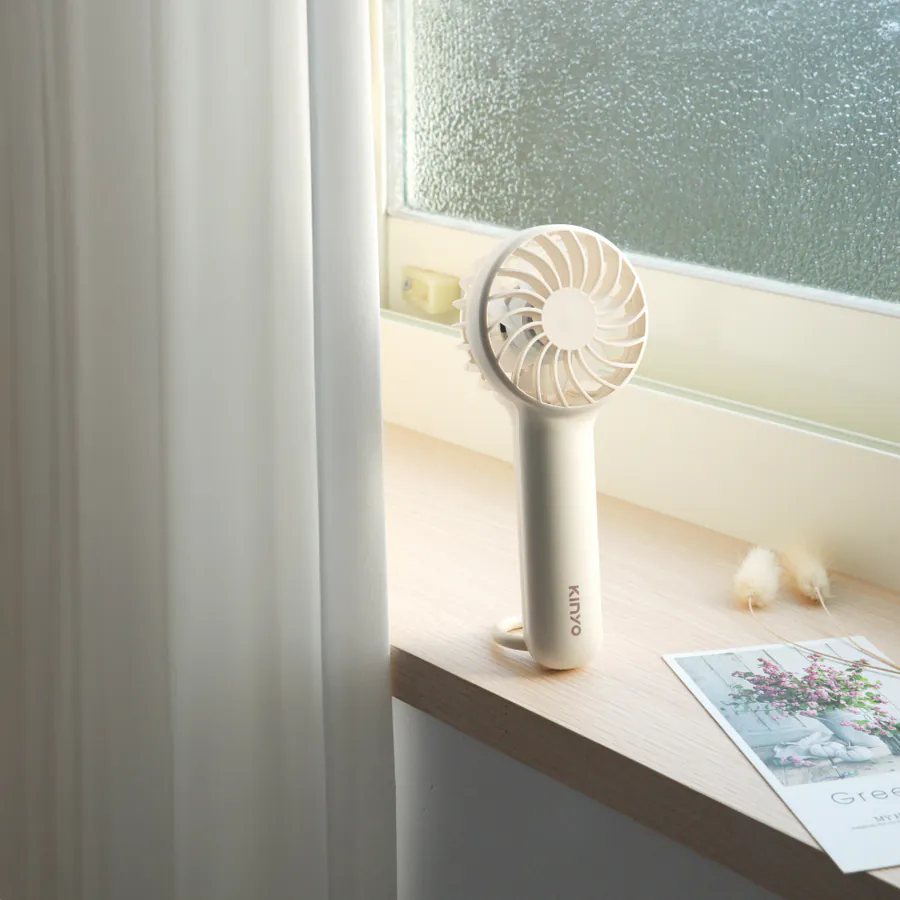 《KIMBO》現貨發票KINYO UF-2046迷你便攜充電風扇 手持風扇 手持電風扇 便攜小風扇 隨身風扇 | 蝦皮購物