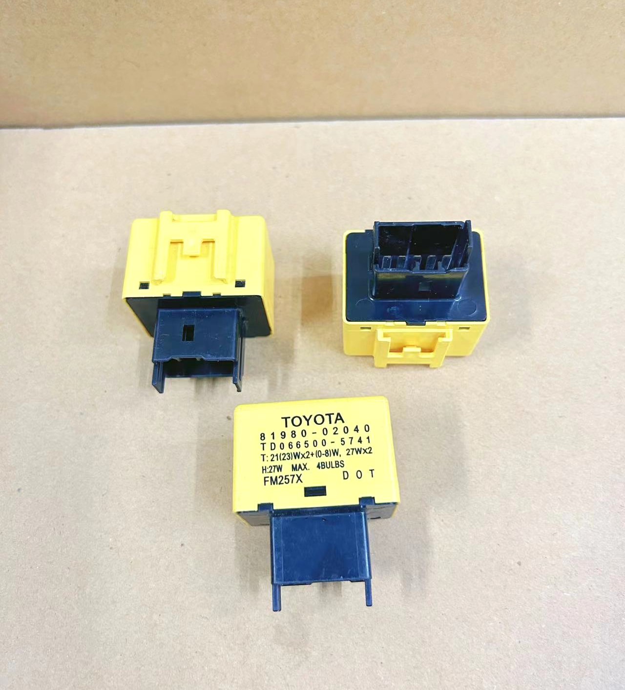 【現貨】閃光器 led閃光器 閃爍器 豐田 ALTIS 81980-02040 led 閃爍器 | 蝦皮購物