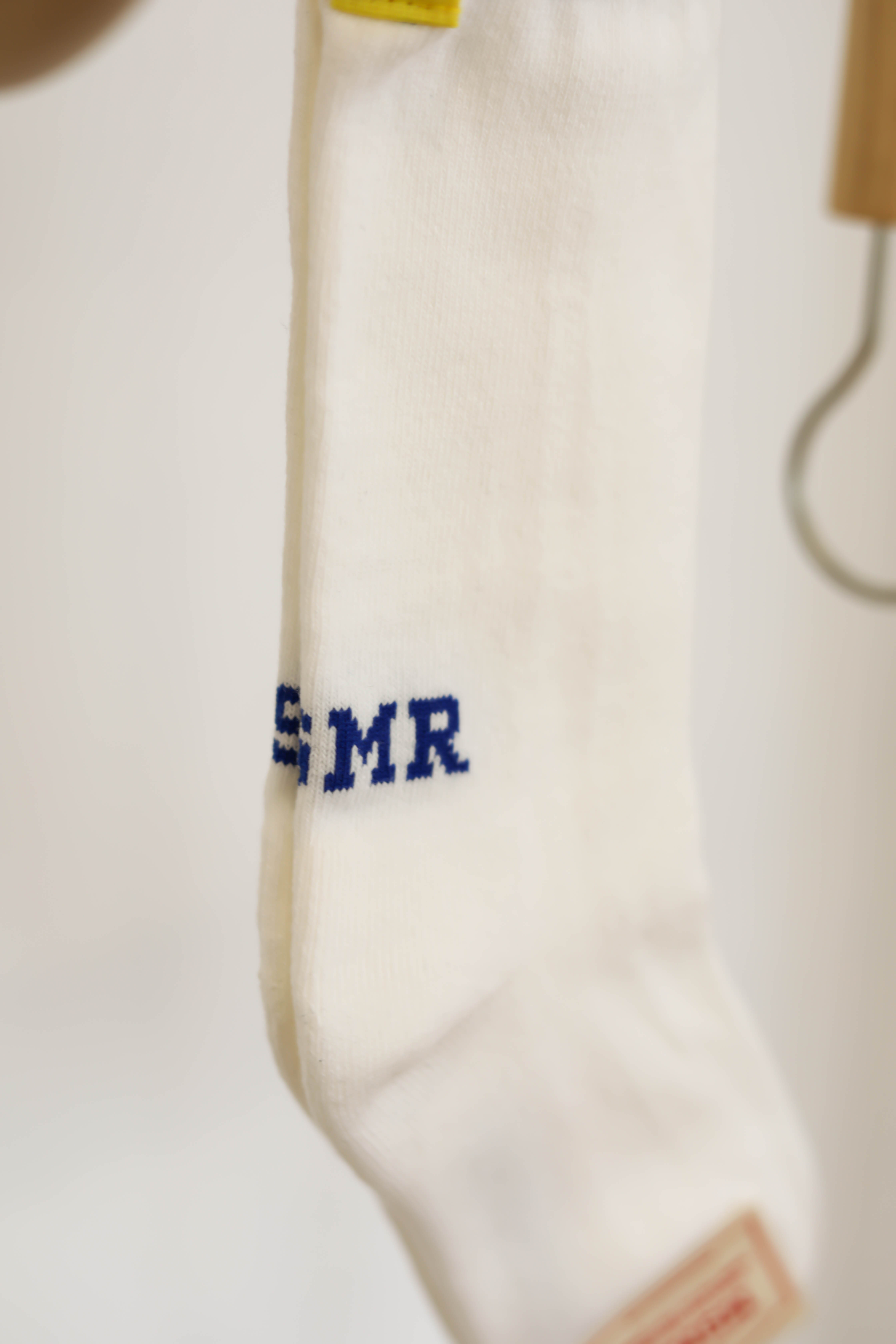 韓國代購｜現貨 | MSMR｜Mid Calf Tape Socks Ivory | 蝦皮購物