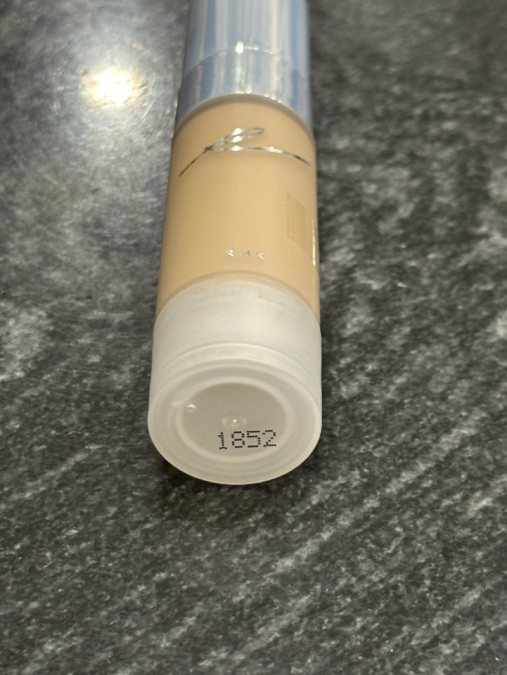 專櫃正品 RMK 水凝柔光粉霜10G Spf24 Pa++ 色號102 現貨超低價 | 蝦皮購物