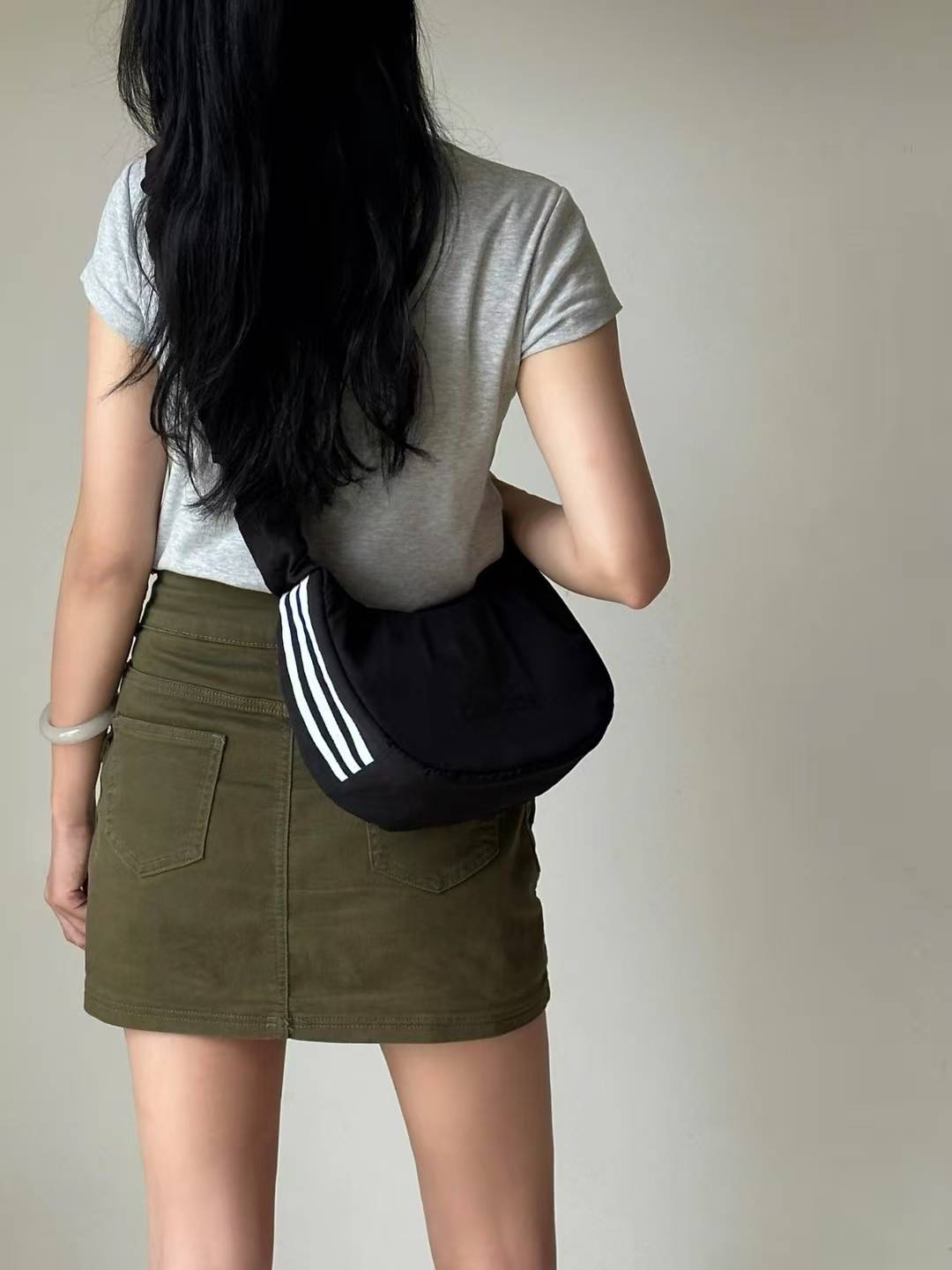 (PSM街頭潮流選) 正品公司貨 ADIDAS ORIGINAL 三葉草 皺褶 雲朵包 斜背包 黑色14L | 蝦皮購物