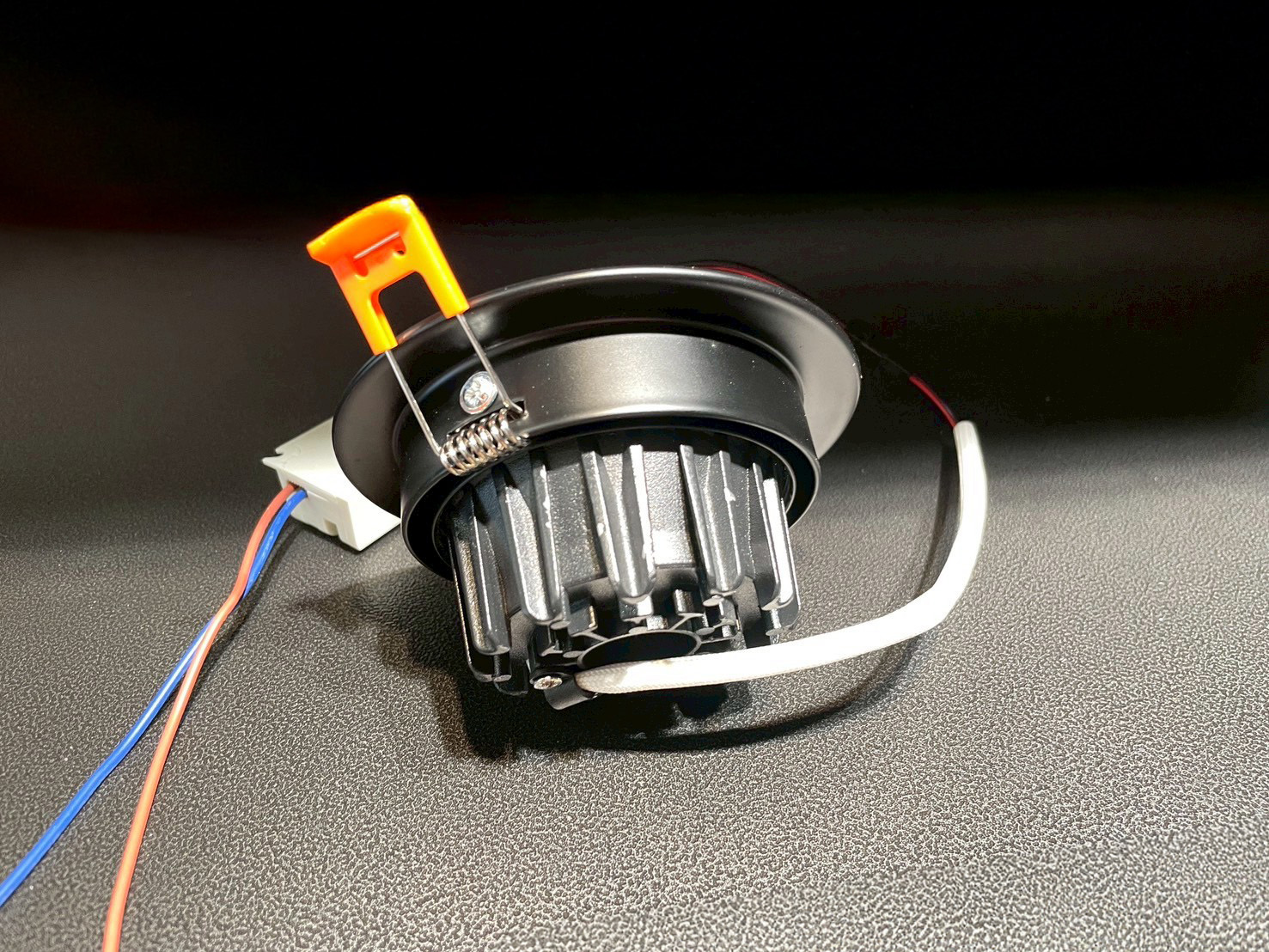 黑框崁燈 AR70 OSRAM COB LED 15W 高亮度 LED 9cm崁燈 聚光嵌燈 角度25度 珠寶燈 櫥櫃燈 | 蝦皮購物