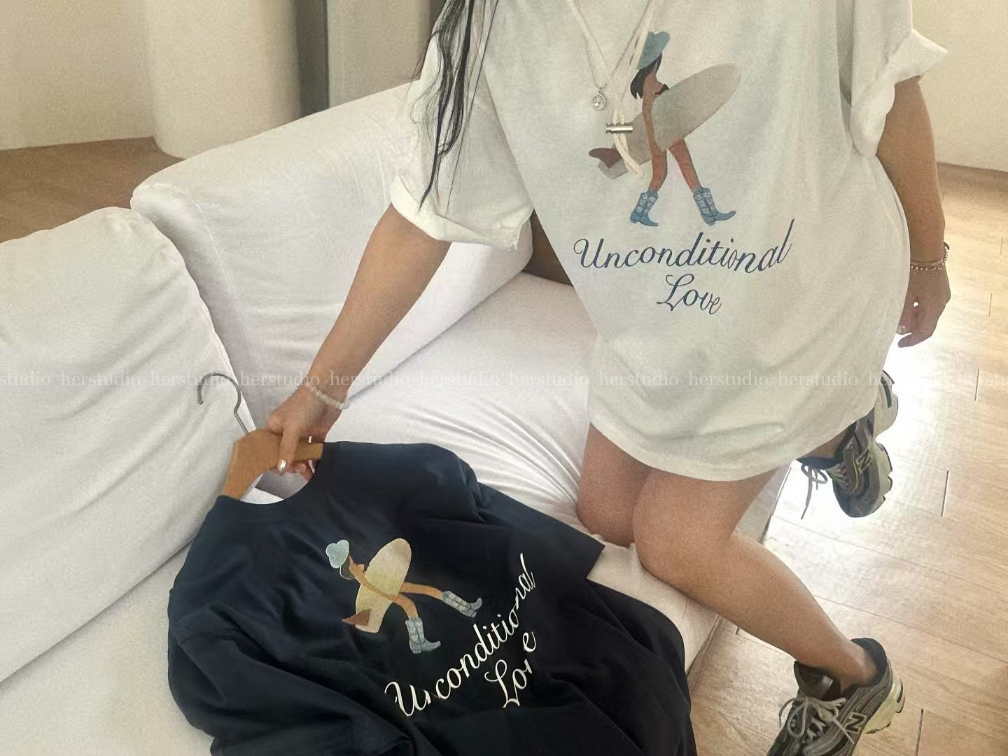 HERStudio韓國代購 衝浪女孩寬鬆T(2col) | 蝦皮購物