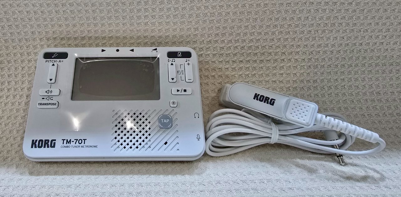 ★Queenie精選小舖★ KORG TM-70C 調音器/節拍器 內含CM400拾音夾 (黑/白)快速出貨 | 蝦皮購物
