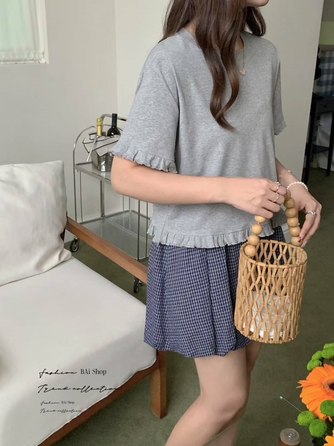 木耳邊上衣／休閒氣質簡約款－隔日到貨 天天出貨【350429】 | 蝦皮購物