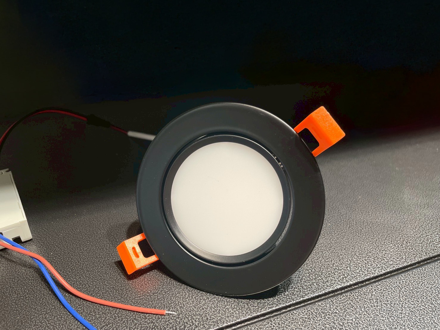 黑框崁燈 AR70 OSRAM COB LED 15W 高亮度 LED 9cm崁燈 聚光嵌燈 角度25度 珠寶燈 櫥櫃燈 | 蝦皮購物