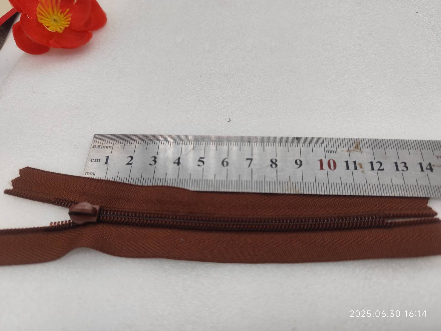 5號 YKK 尼龍拉錬 12CM 咖啡色拉鏈 一條5元 鉤包包 零錢包 手機包 收納包 卡片包用 拉錬 | 蝦皮購物