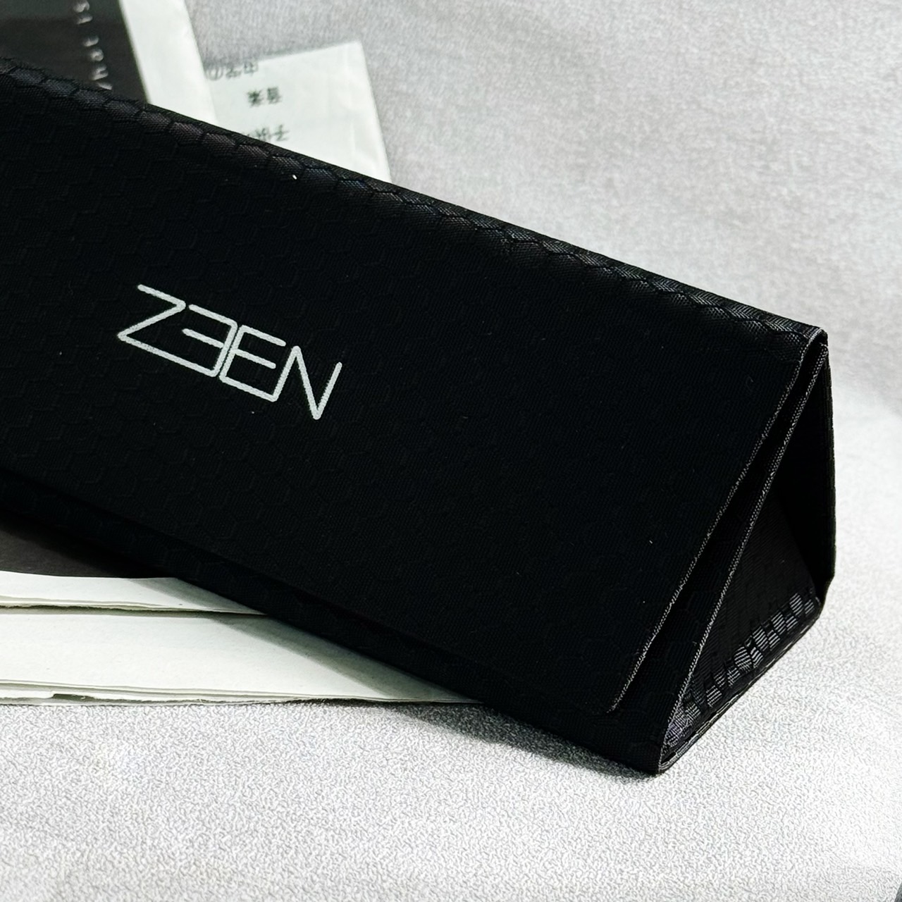 【ZEEN】日本不銹鋼｜專利倒勾設計｜來自日本福井縣眼鏡工房的ZEEN ｜附原廠盒｜鏡框出清 【唯光眼鏡】 | 蝦皮購物